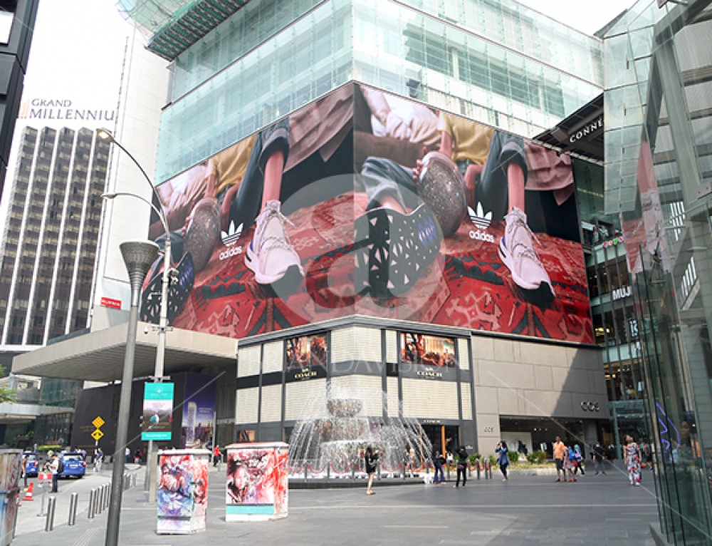 Swatch (Elite, Outdoor Led Screen) – Brandavision